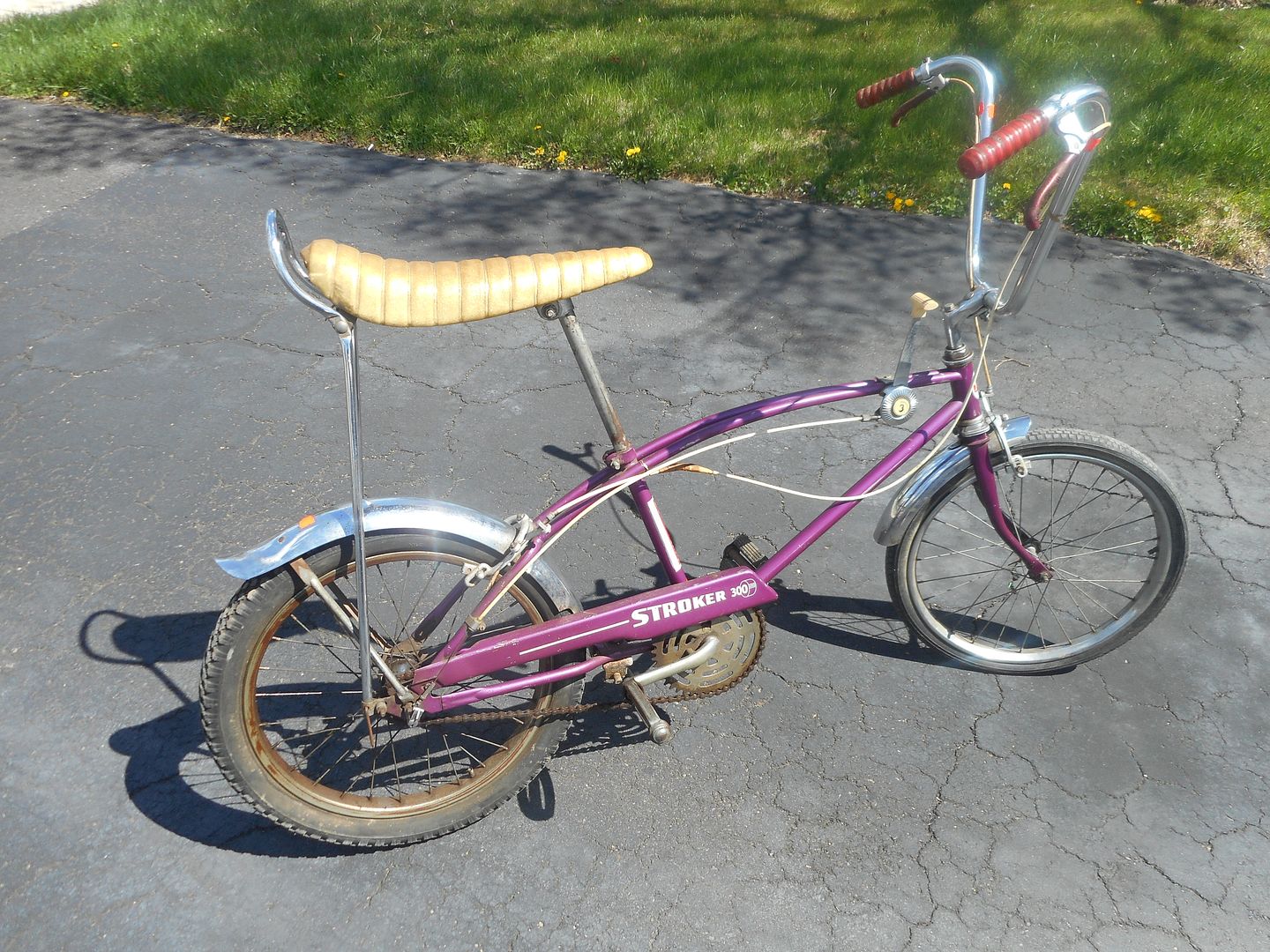 Help ID Unknown Early 70s Red BMX Schwinn? SE? - BMXmuseum.com Forums