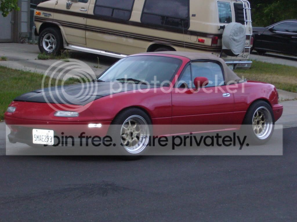 MX-5 Miata Forum - Need some "RED and TAN" pictures please.